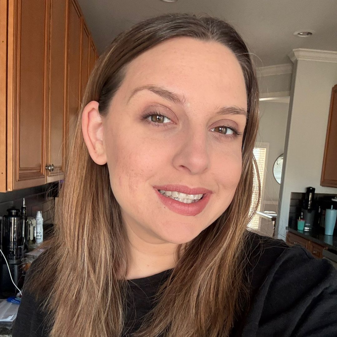 F R A N ° F R A N@frangreen91 | TikTok Shop Creator Sales History | FastMoss