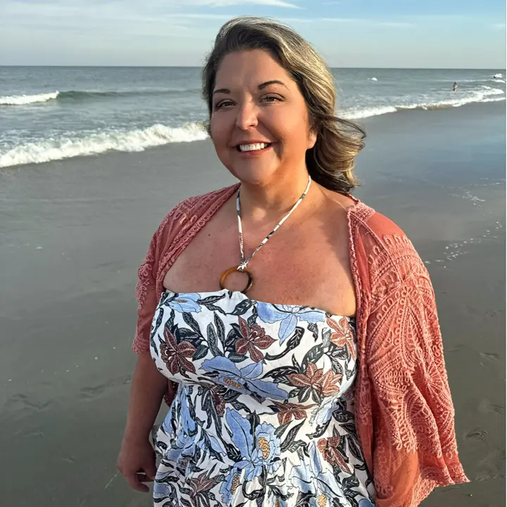 Sarah Plus Size Fashion + TTS@sarahelizabethgib | TikTok Shop Creator ...