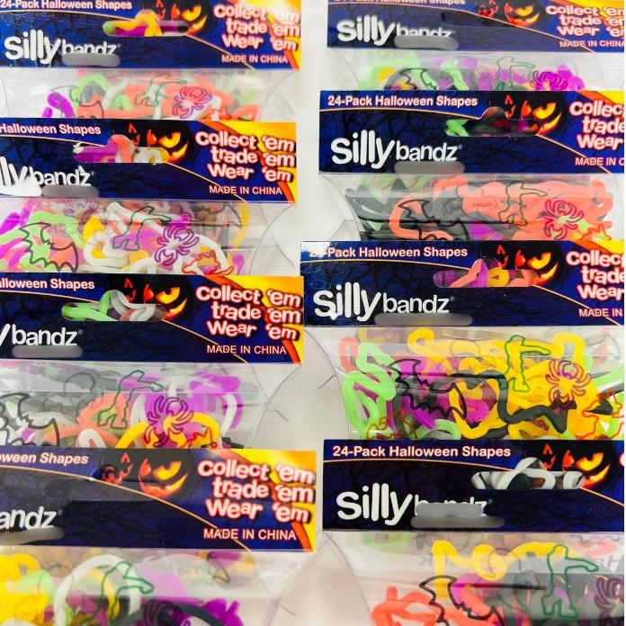 查看[Sillybandz Bracelet Trick or Treat HALLOWEEN Starter Bundle - 50 ...