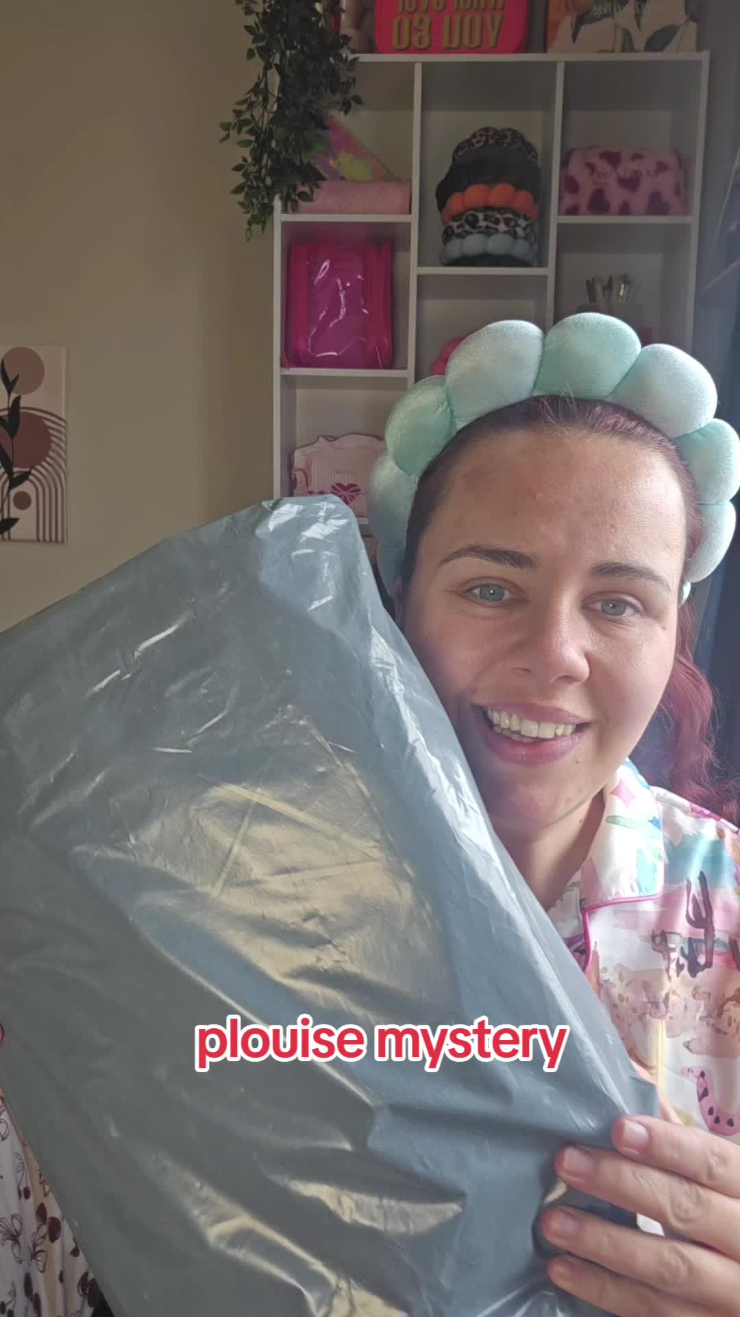 #plouisemakeup #plouise_makeup_academy #plouise @PLOUISE @Paige Louise ...