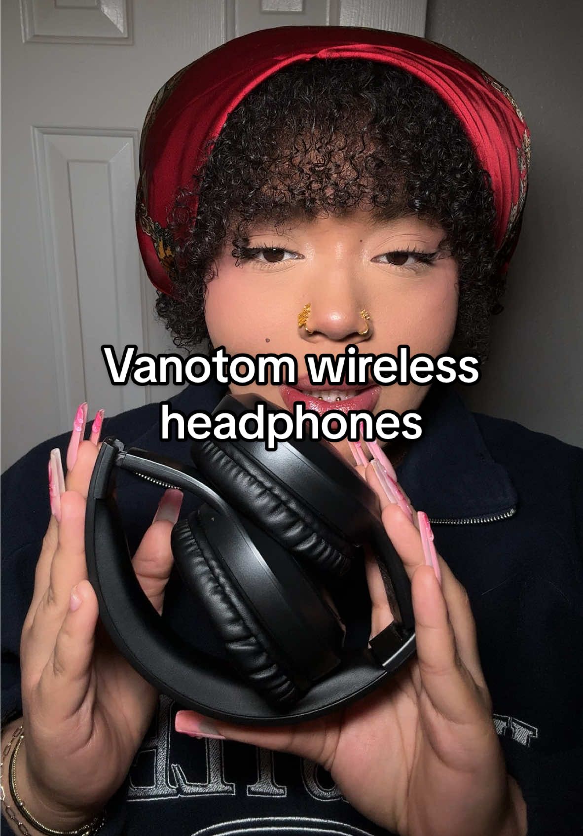 Replying to @nya_marie The Vanotom wireless headphones do have bass ...