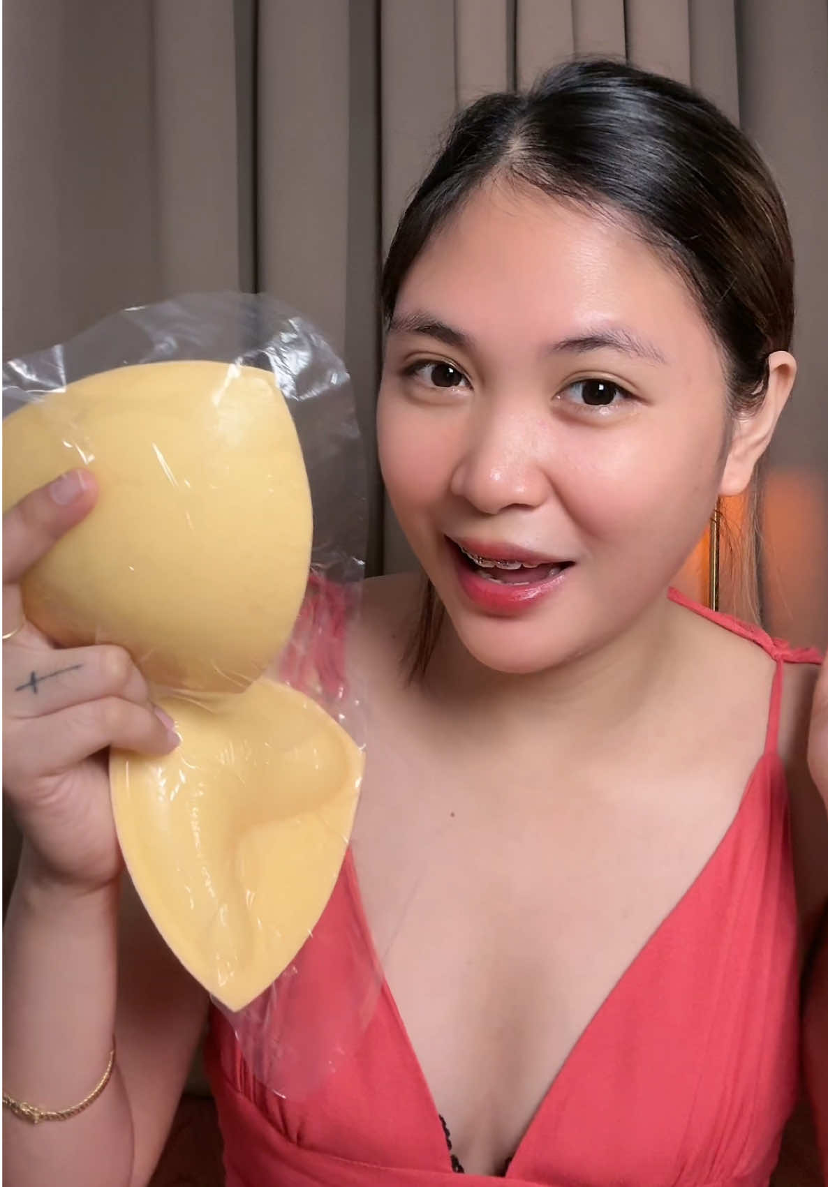 Para sa mga Flat at bagsak na boobey!! 😍 #siliconebra #curlady 丨TikTok ...