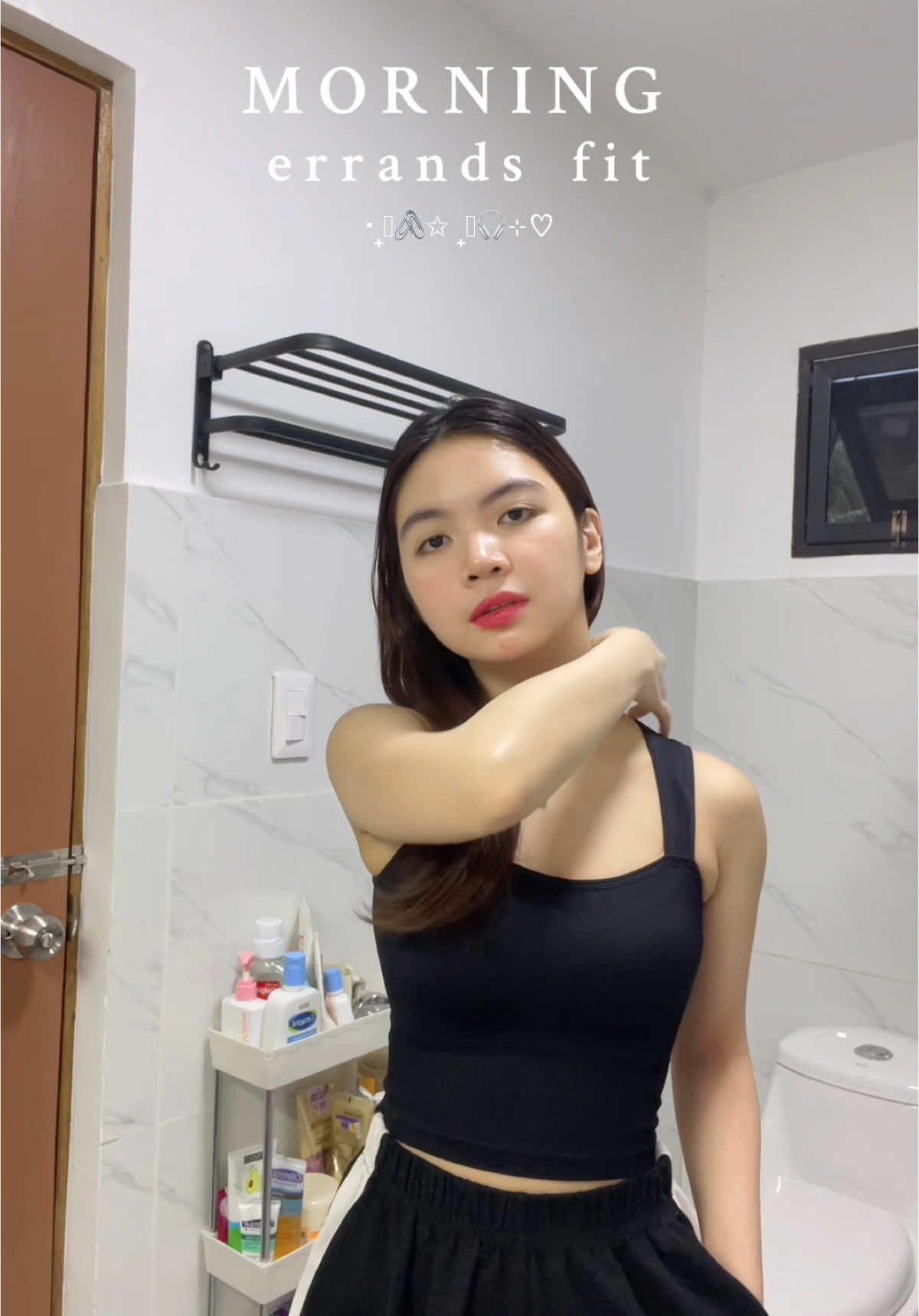 elevate your everyday #fit with @Hottie Diary PH 🎧📷 #hottiediaryph #everydayfit #errandsfit # ...